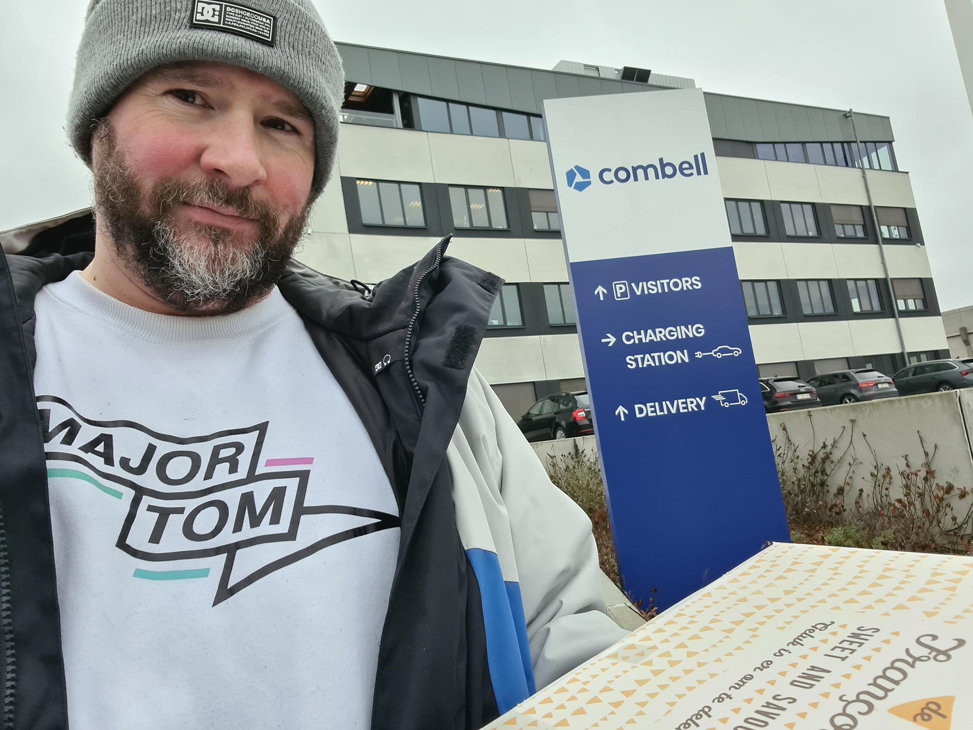 Combell: super host! | Major Tom Internetstudio